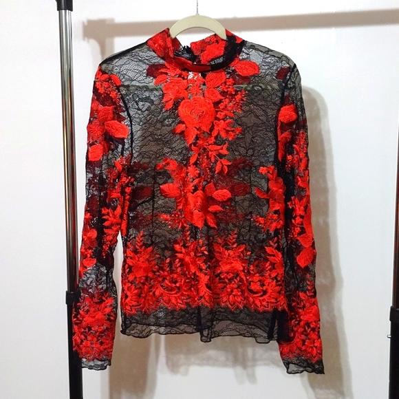 The Pyramid Collection | Tops | The Pyramid Collection Usa Beautiful ...